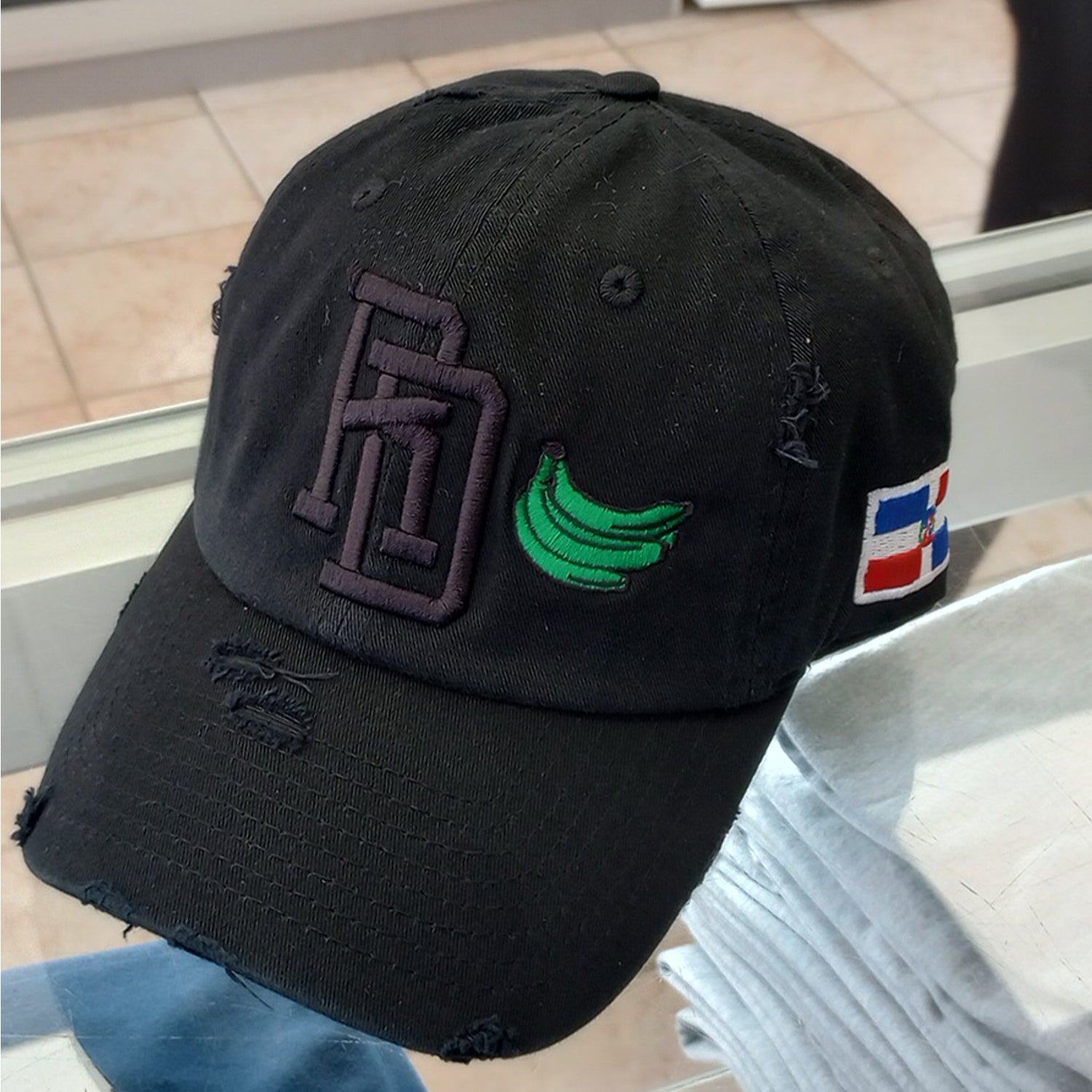 Dominican Caps – Peligro Sports